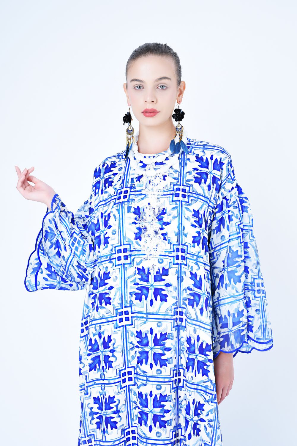 BATRISYA – Radzuan Radziwill Online Store
