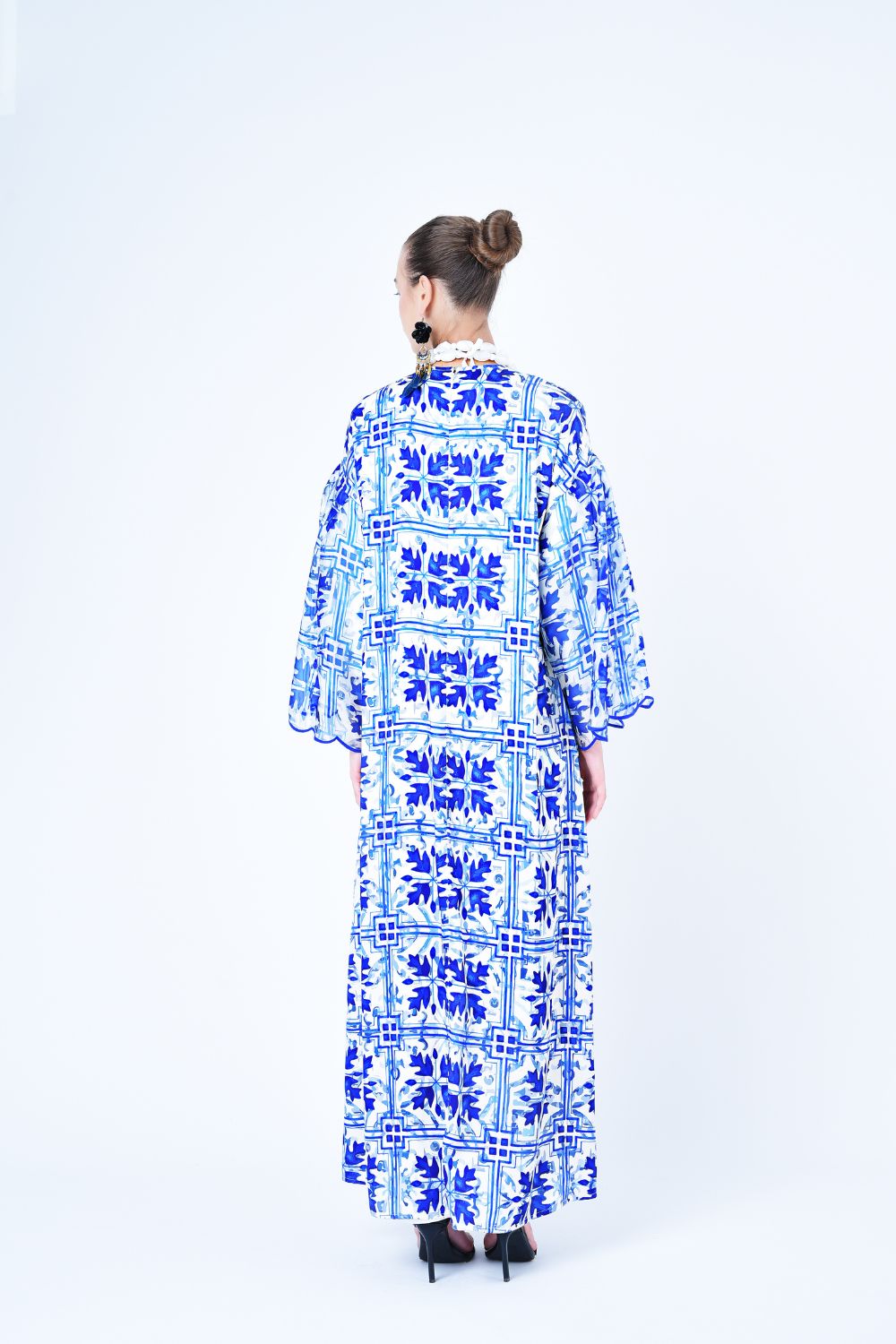 BATRISYA – Radzuan Radziwill Online Store